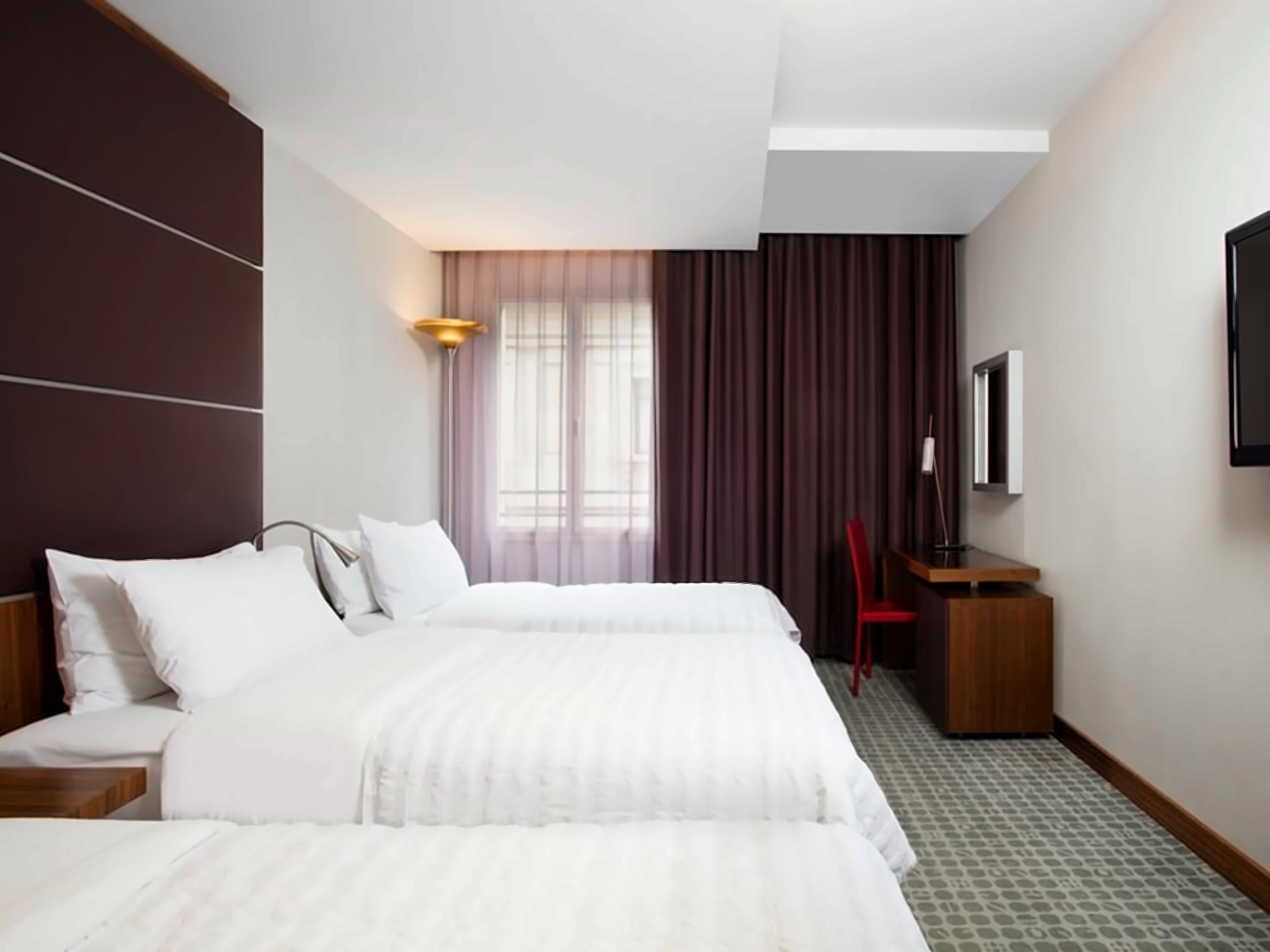 Le Meridien Barcelona Barcelona Spain photo, price for the vacation ...