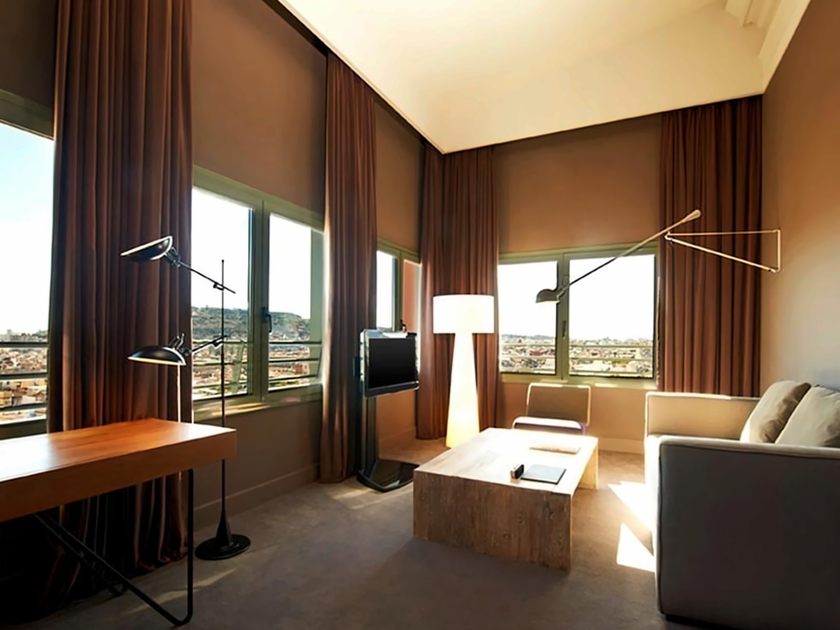 Le Meridien Barcelona Barcelona Spain photo, price for the vacation ...
