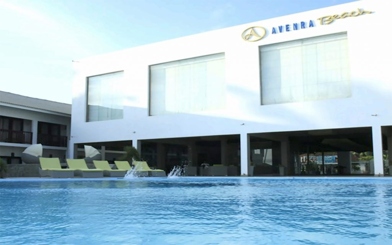 Avenra Beach Hikkaduwa West coast - Hikkaduwa Sri Lanka photo, price ...