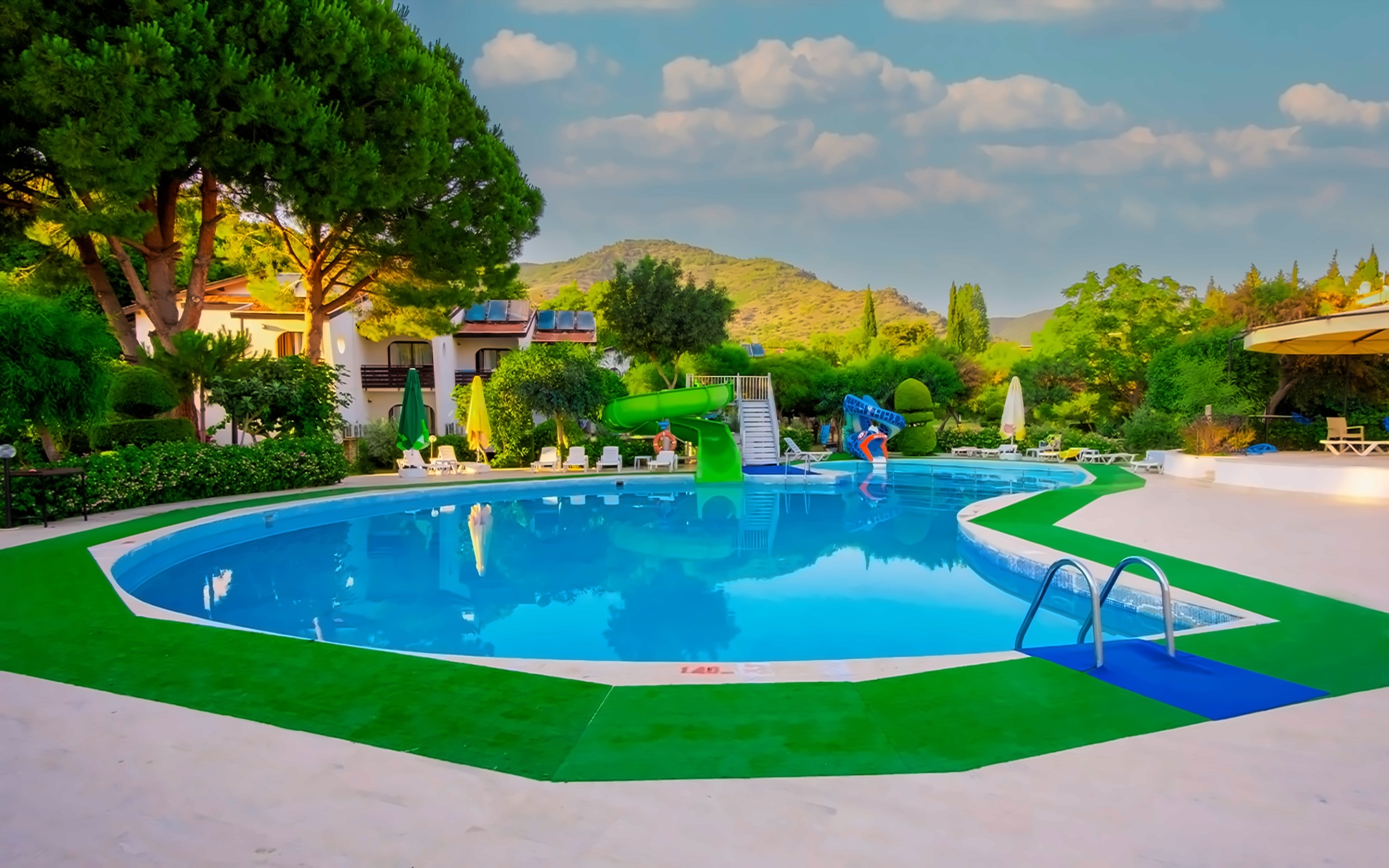 Dogan Paradise Beach Kusadasi Turkiye photo, price for the vacation ...